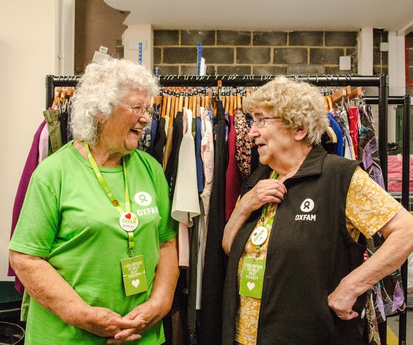 Volunteer in an Oxfam Shop | Oxfam GB